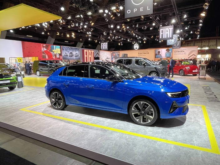 Vidéo - En direct du Salon de Bruxelles 2023 - Opel Astra Electric ...