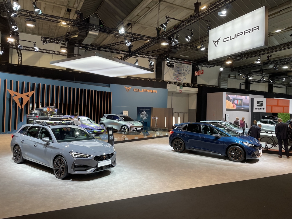 En direct du salon de Bruxelles - Le stand Cupra : du sport au programme