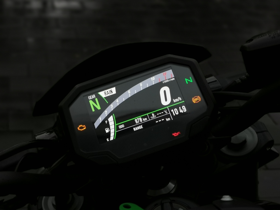 Essai - Kawasaki Z900 : mordante et sportive