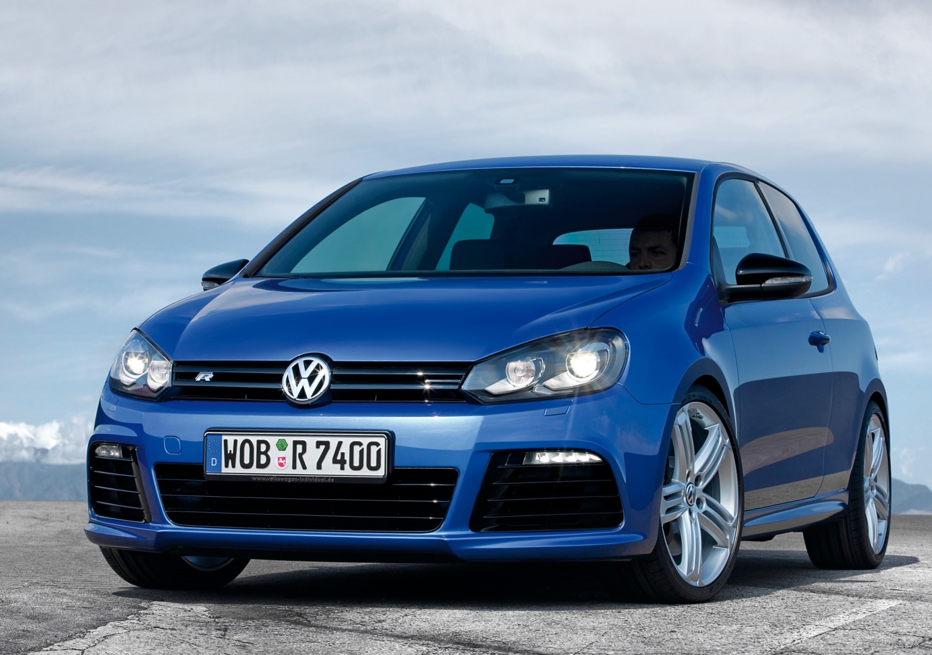 Volkswagen Golf IV R32 (2002 – 2004), la première compacte façon ...