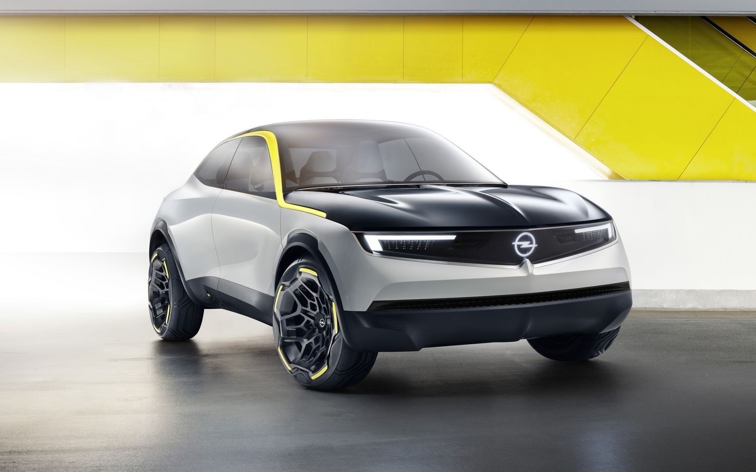 En marge du Mondial de Paris 2018... - Opel dévoile le concept GT X ...