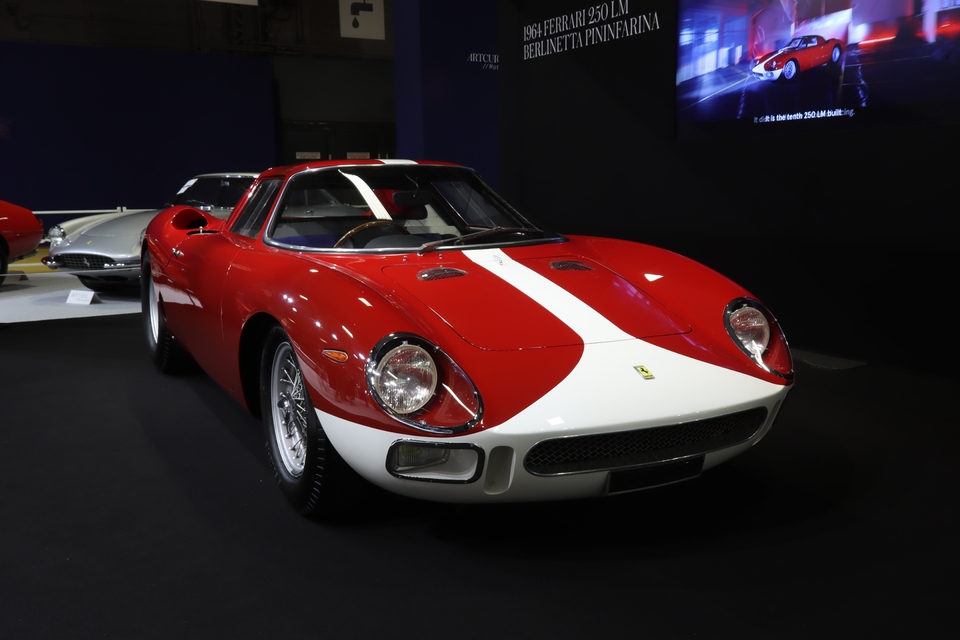 Rétromobile 2023 : Ferrari 250 LM, le clou du spectacle (vidéo)