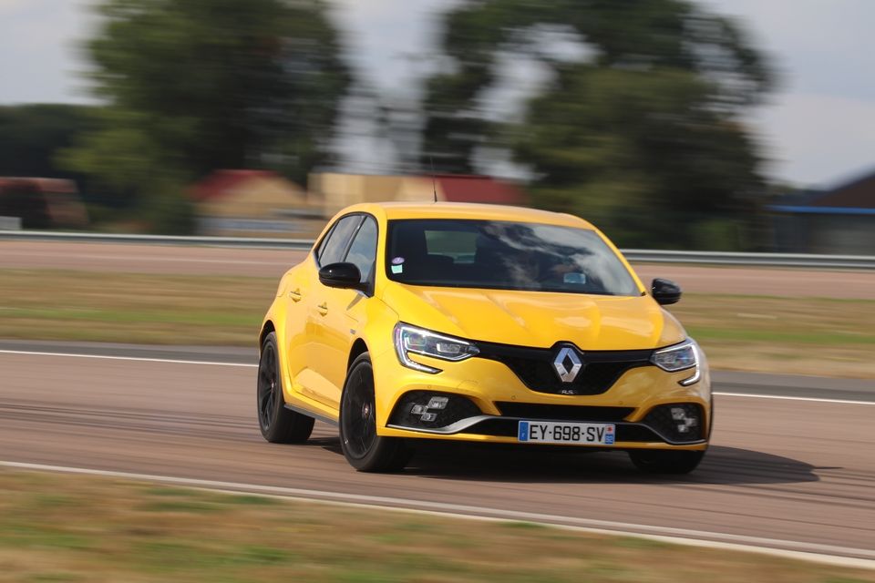 Comparatif vidéo - Quelle est la meilleure compacte sportive du marché ...