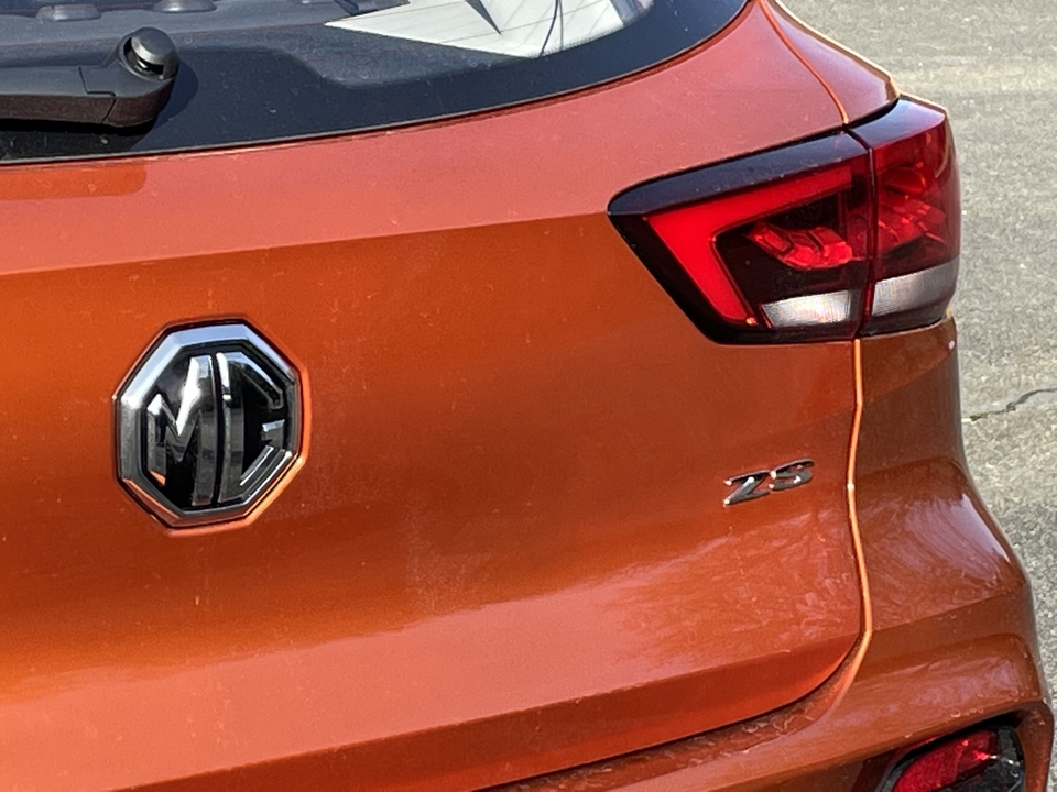 MG ZS 1.5 VTI 106 ch (2023) - La fiche technique