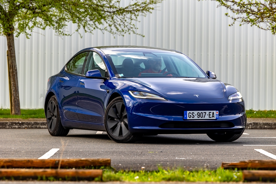 Tesla Model 3 Propulsion VS Renault Mégane E-Tech 220 ch : la guerre ...