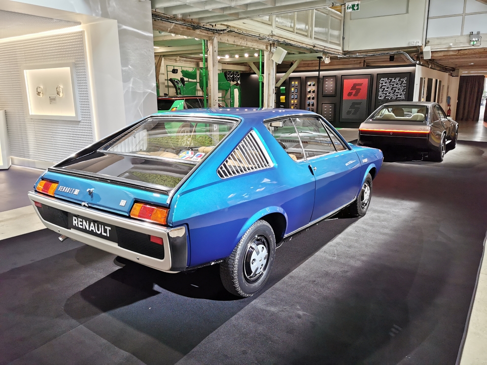 Renault R17 restomod by Ora-ïto : objectif "simplexité"...