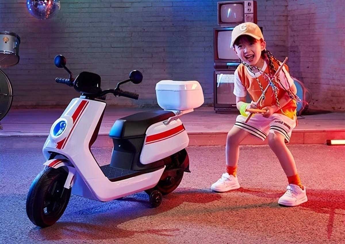 Niu présente un mini-scooter électrique à 100 euros