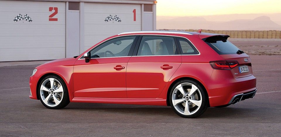 Salon de Genève 2015 - Audi RS3 Sportback : tueuse de Classe A AMG