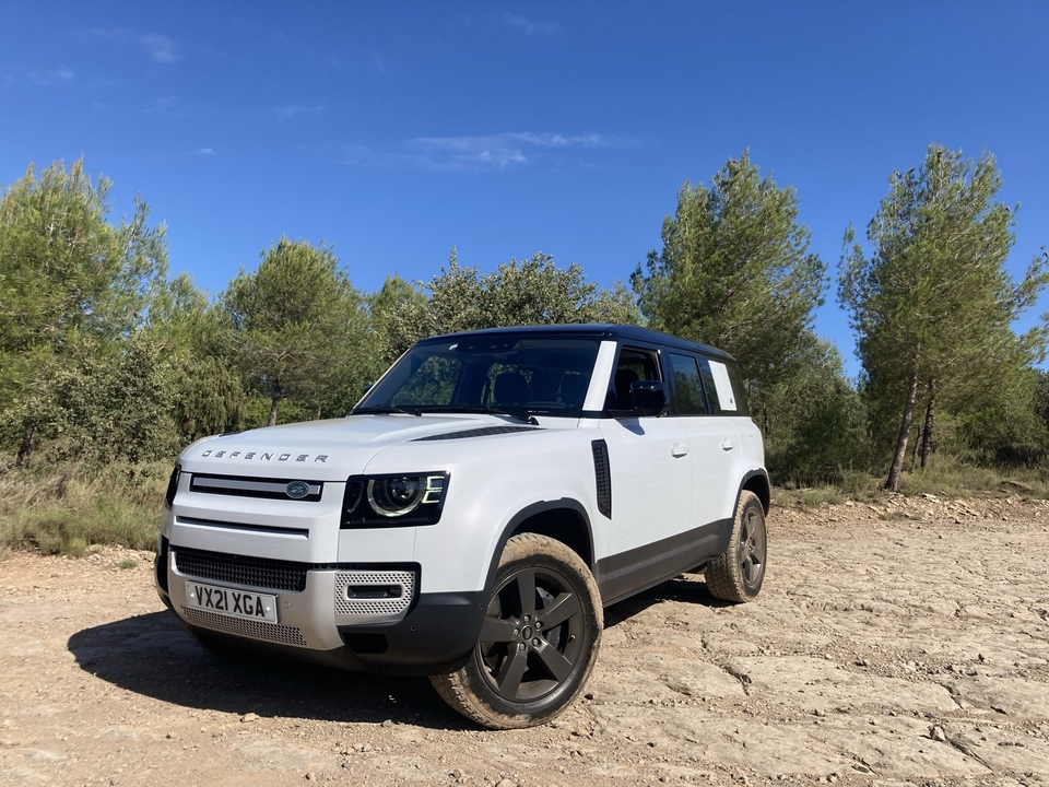 Essai - Land Rover Defender PHEV hybride rechargeable (2021): le ...