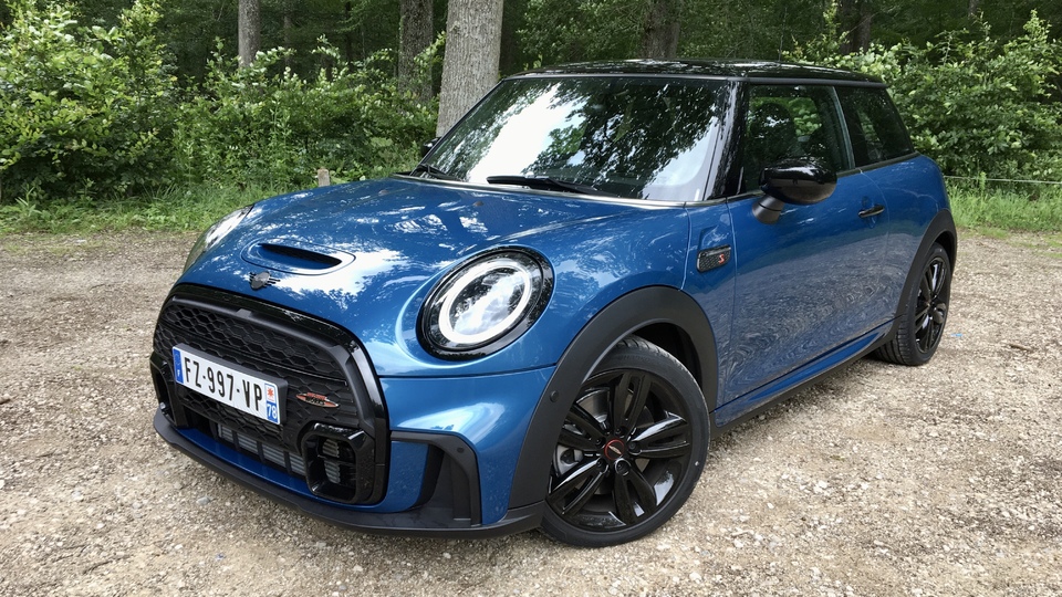 Essai - Mini 3 portes (2021) : plus mature mais toujours aussi amusante