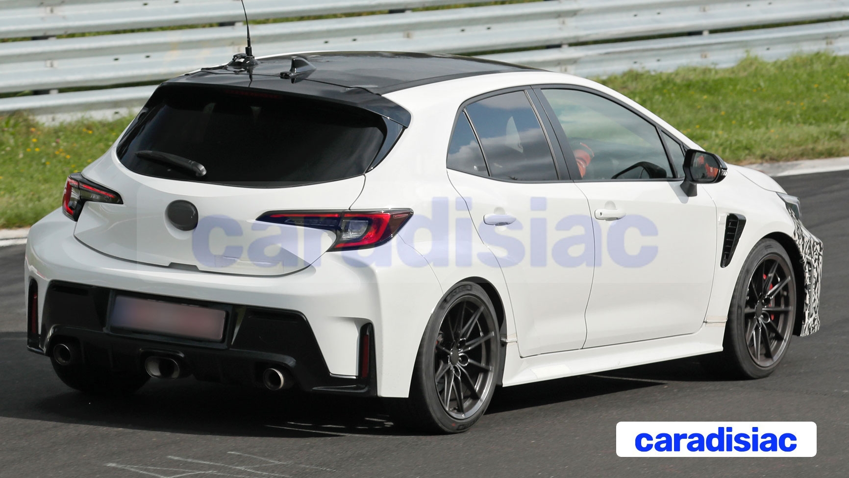 Les versions sportives (GR et GRMN) de la Toyota Corolla s’amusent sur ...