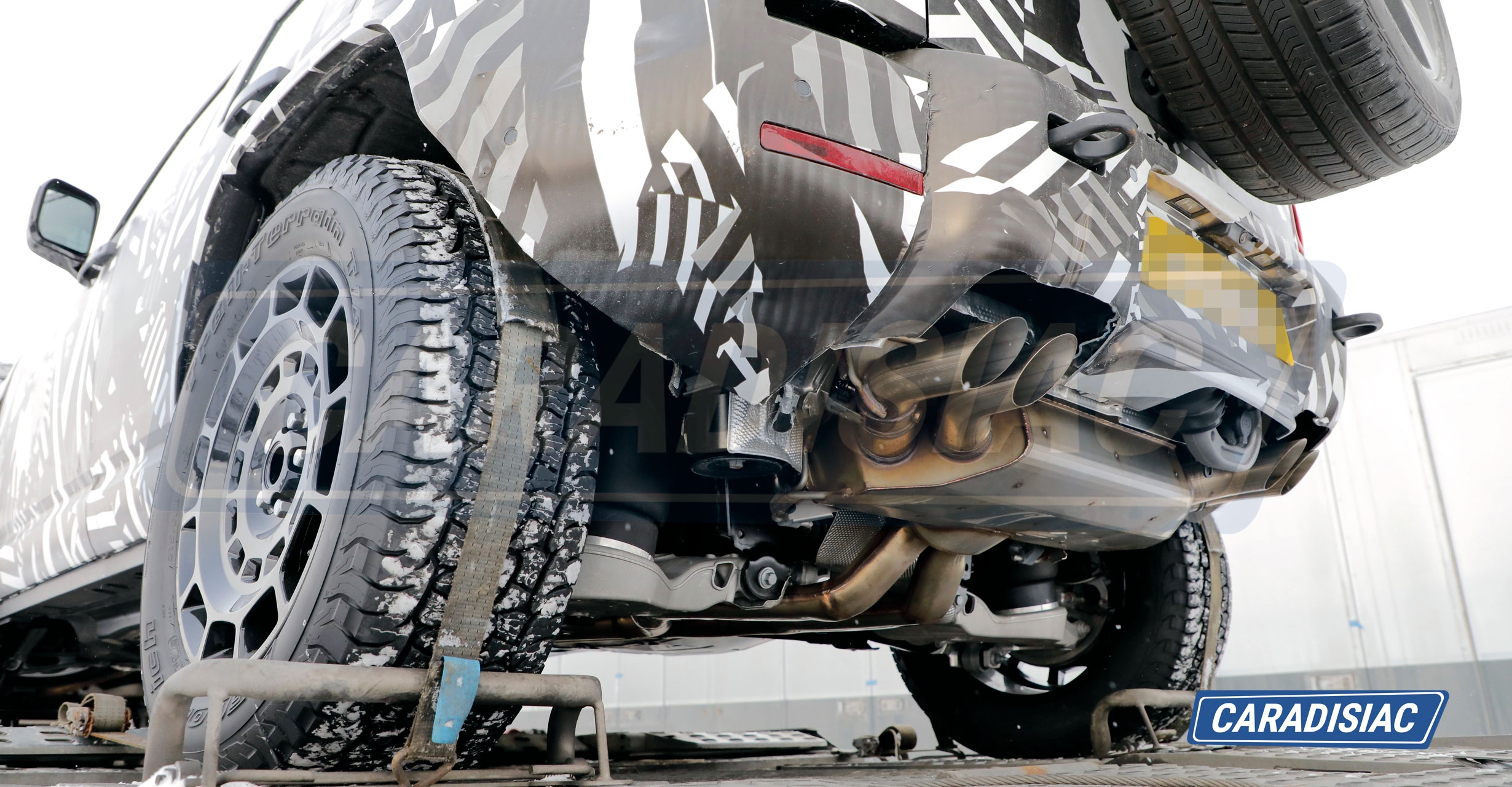 Scoop – Land Rover Defender SVX : version extrême pour le Defender