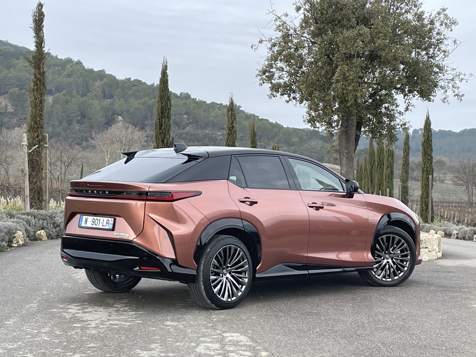 Lexus RZ : les premières images en direct de l'essai