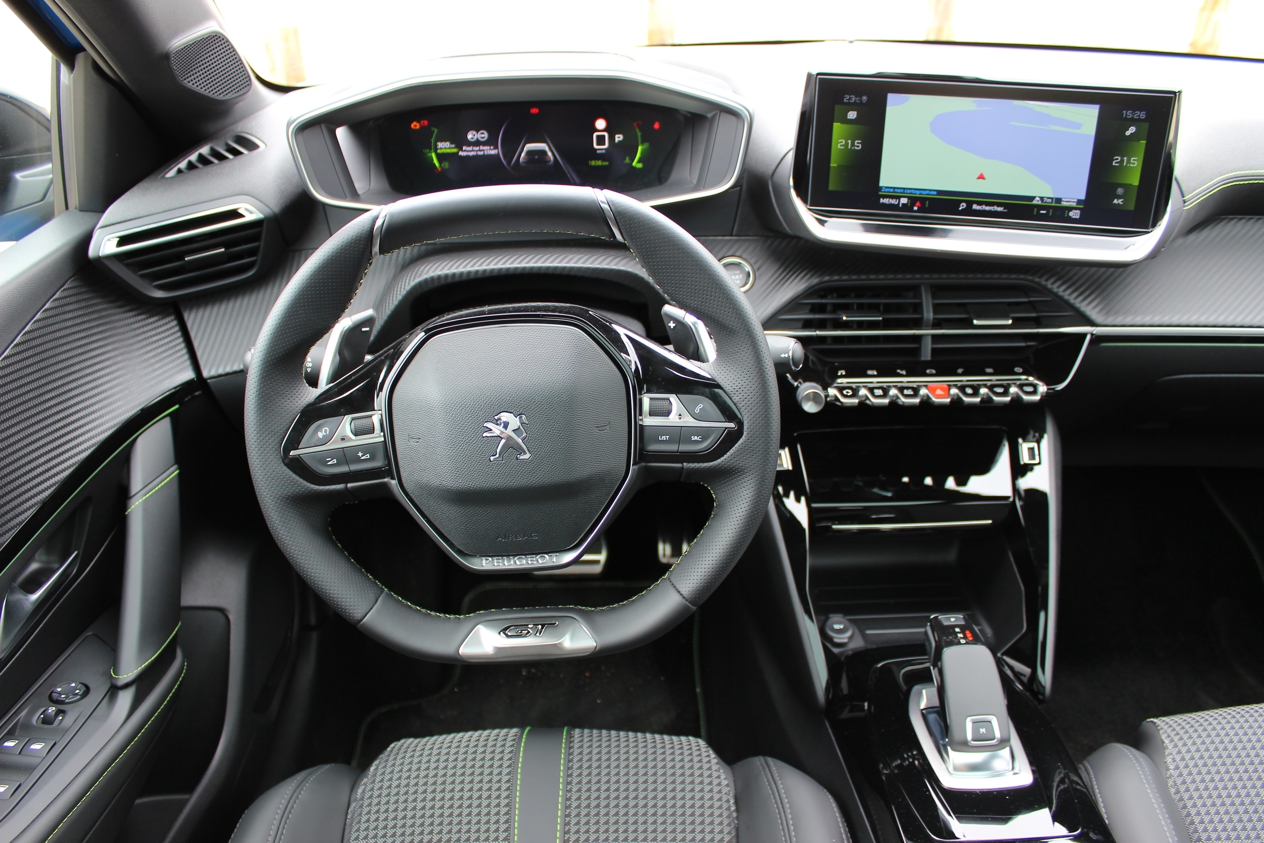 Essai XXL - Peugeot 208 : tout savoir sur la voiture de l'année 2020