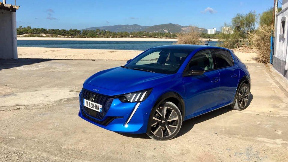Essai XXL - Peugeot 208 : tout savoir sur la voiture de l'année 2020