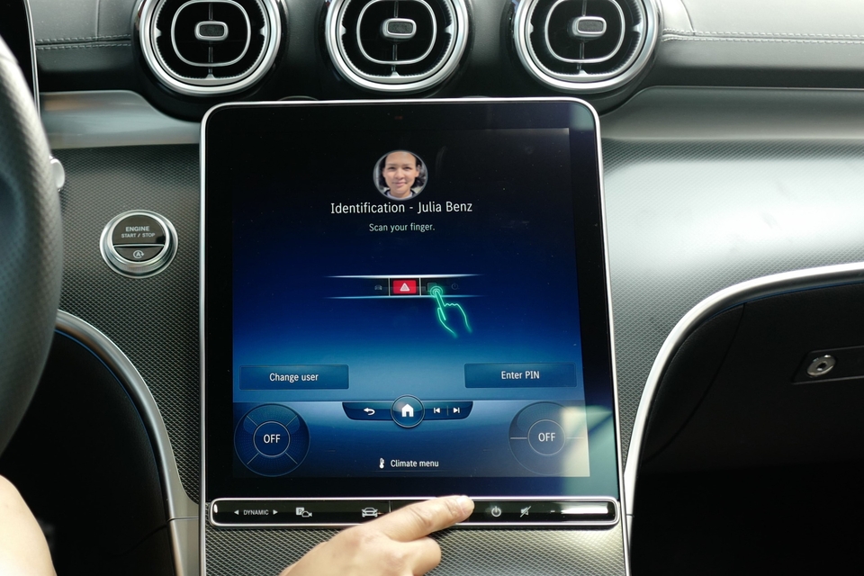 Mercedes Pay+ : quand votre auto se transforme en terminal de paiement