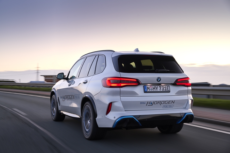 Prise en mains - BMW iX5 Hydrogen : tant d’excellence technique pour rien