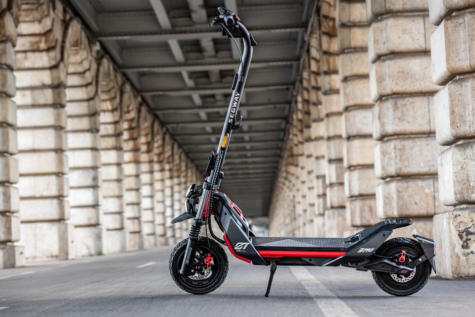 Essai de la Ninebot ZT3 Pro : la trottinette qui peut remplacer la ...