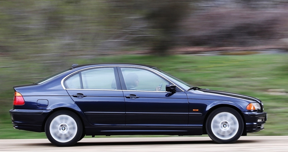 BMW 330i vs Mercedes-Benz C320 : duel de familiales puissantes et ...
