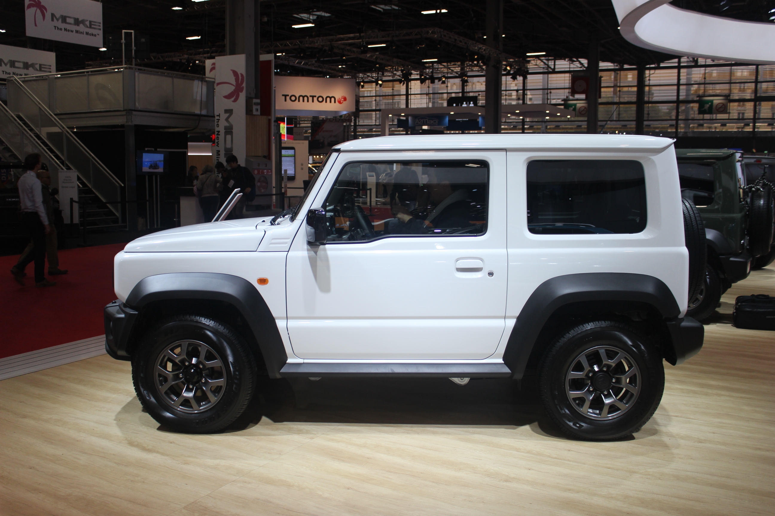 Suzuki Jimny : le mini Mercedes Classe G de Suzuki - Vidéo en direct du ...