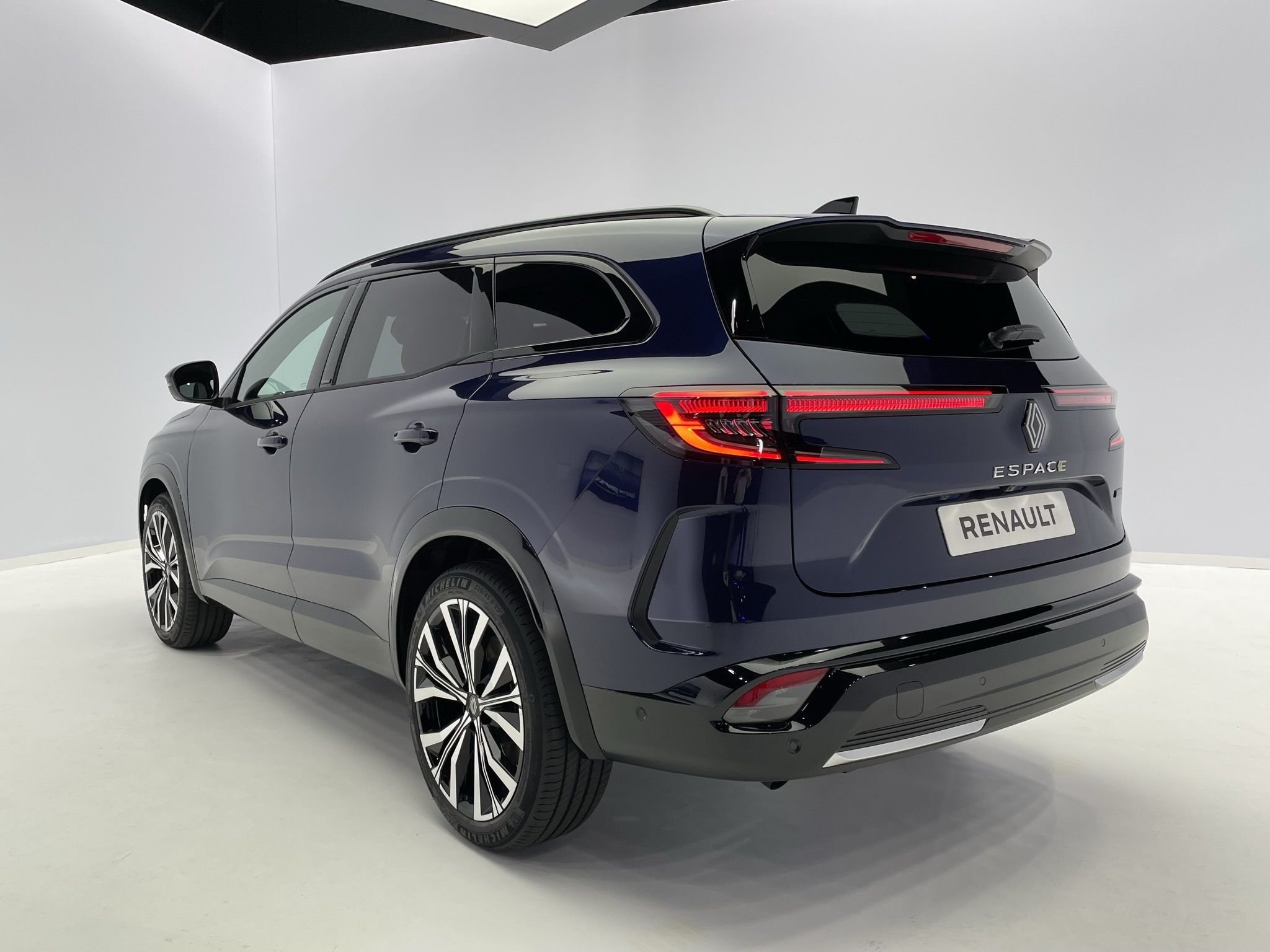 Renault Espace 6 : un SUV bien de son temps (présentation vidéo)