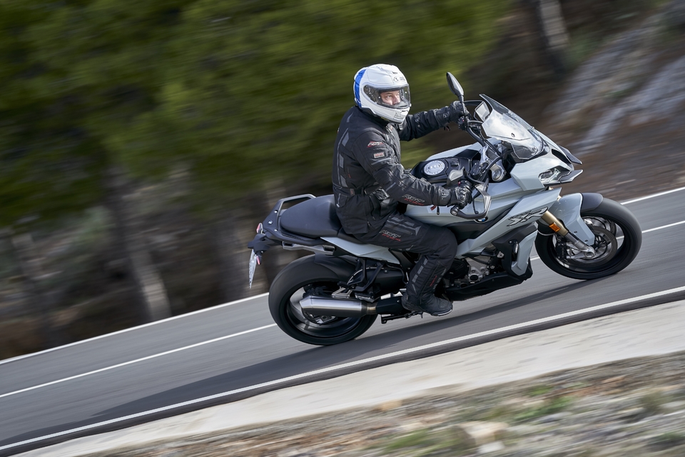 Essai - BMW S1000 XR : avec un S comme dans croSSover - Page 2