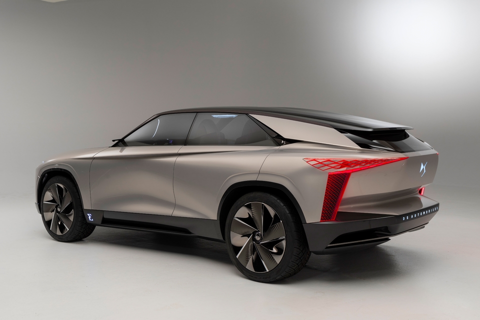 DS Aero Sport Lounge : un nouveau concept de véhicule (Présentation vidéo)