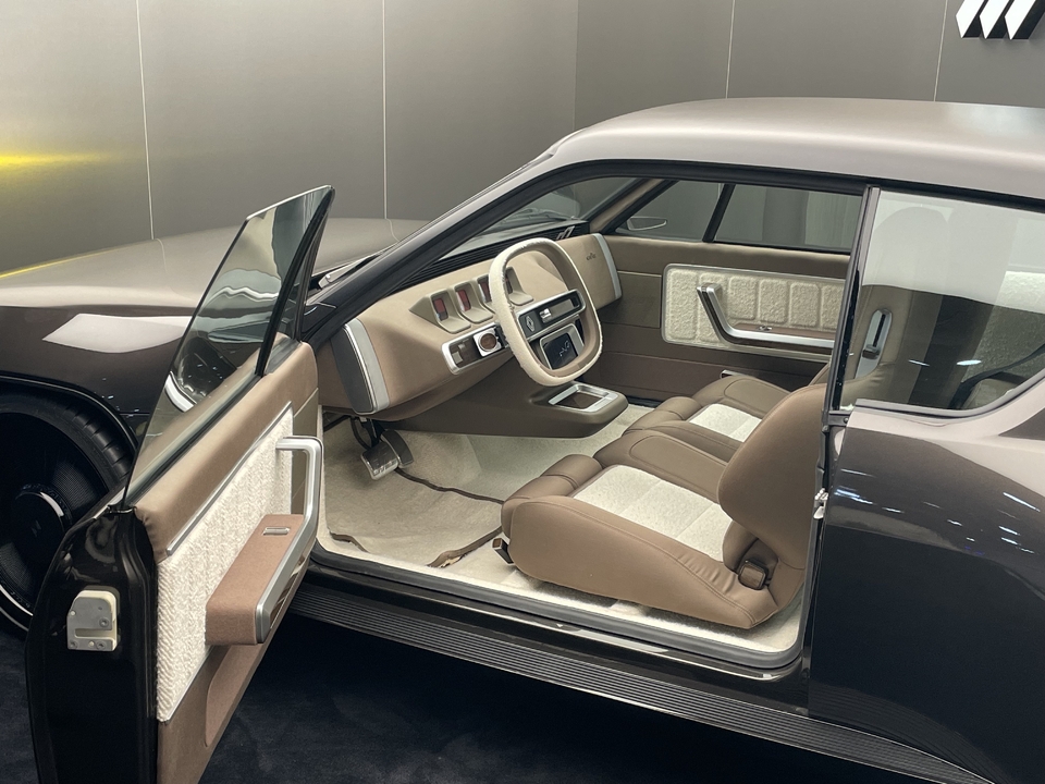 La Renault R17 est un petit plaisir sans lendemain - En direct du salon ...