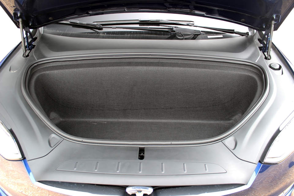 Essai - Tesla Model X Performance : le roi du sprint