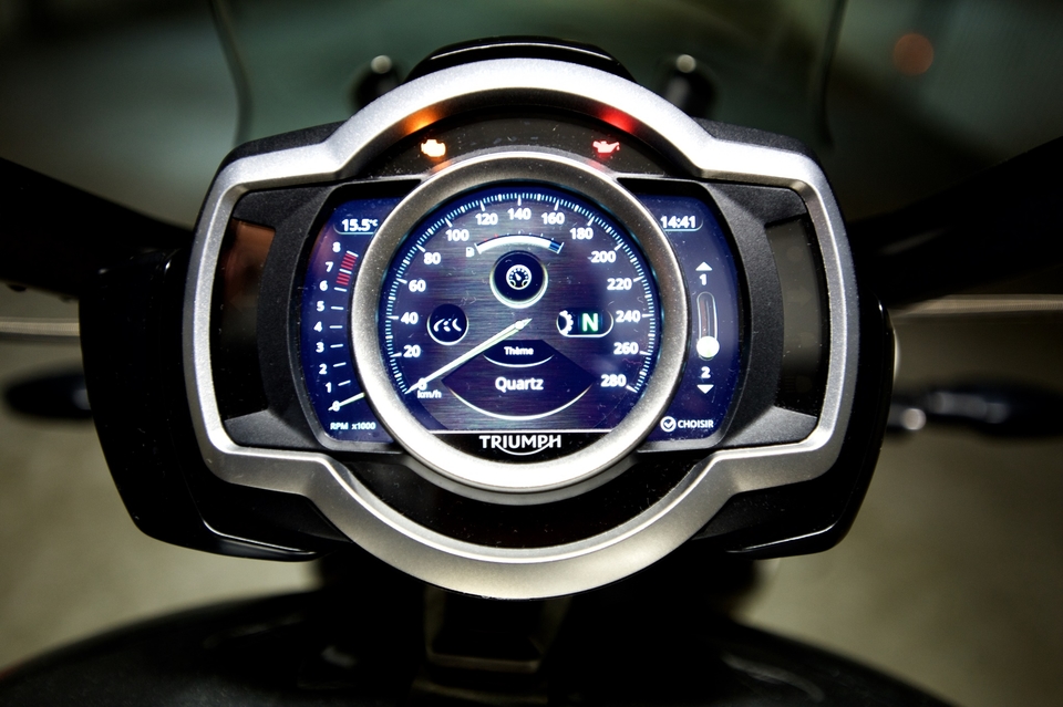 Essai - Triumph Rocket III GT : née pour briller