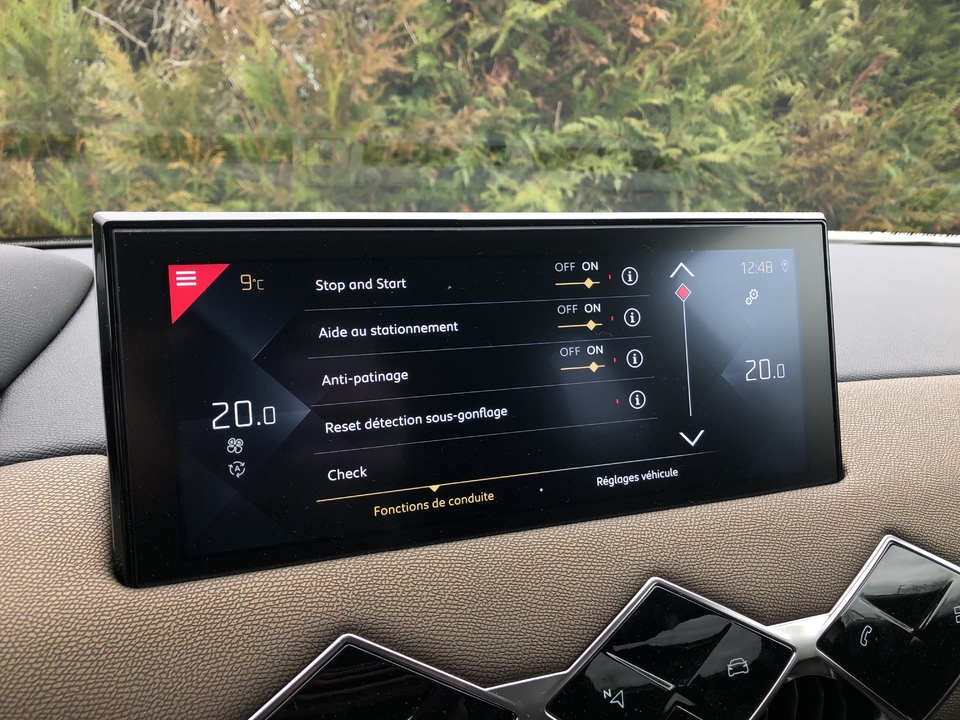Essai - DS3 Crossback BlueHdi 100 (2020) : le mystère de l'ergonomie et ...