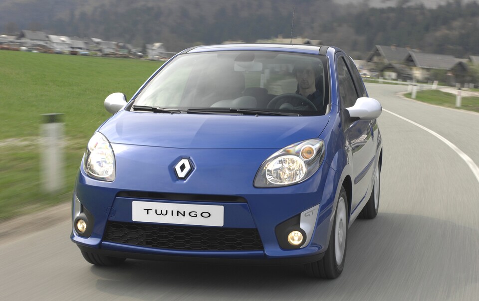 Mini One 1.4 vs Renault Twingo GT, style et punch à petit prix, dès 3 500