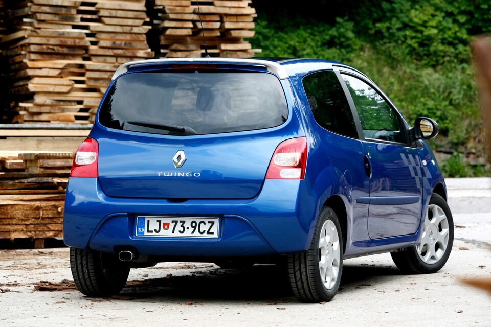 Mini One 1.4 vs Renault Twingo GT, style et punch à petit prix, dès 3 500