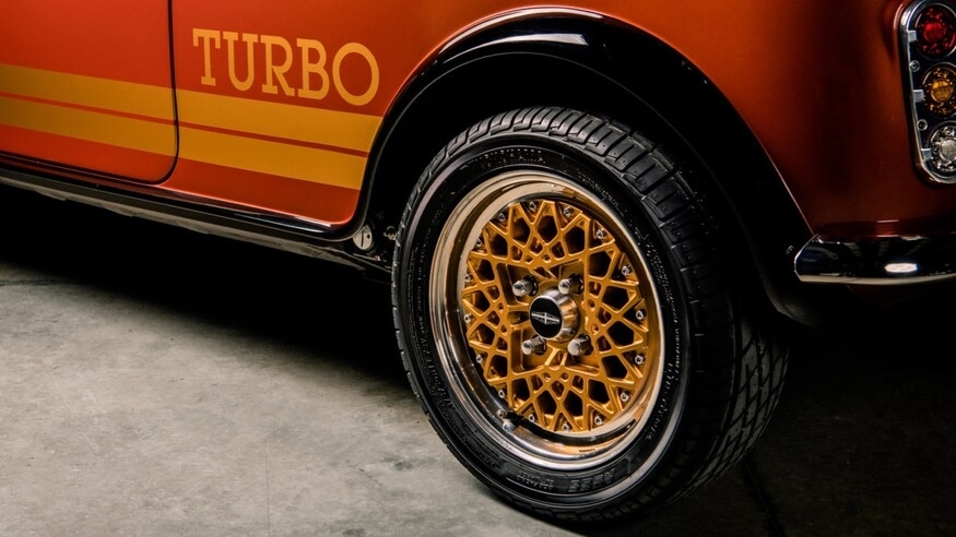 Une Mini restaurée comme la Lotus Esprit Turbo de James Bond