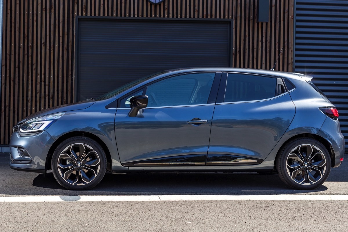 Premier match - Nouvelle Volkswagen Polo vs Renault Clio