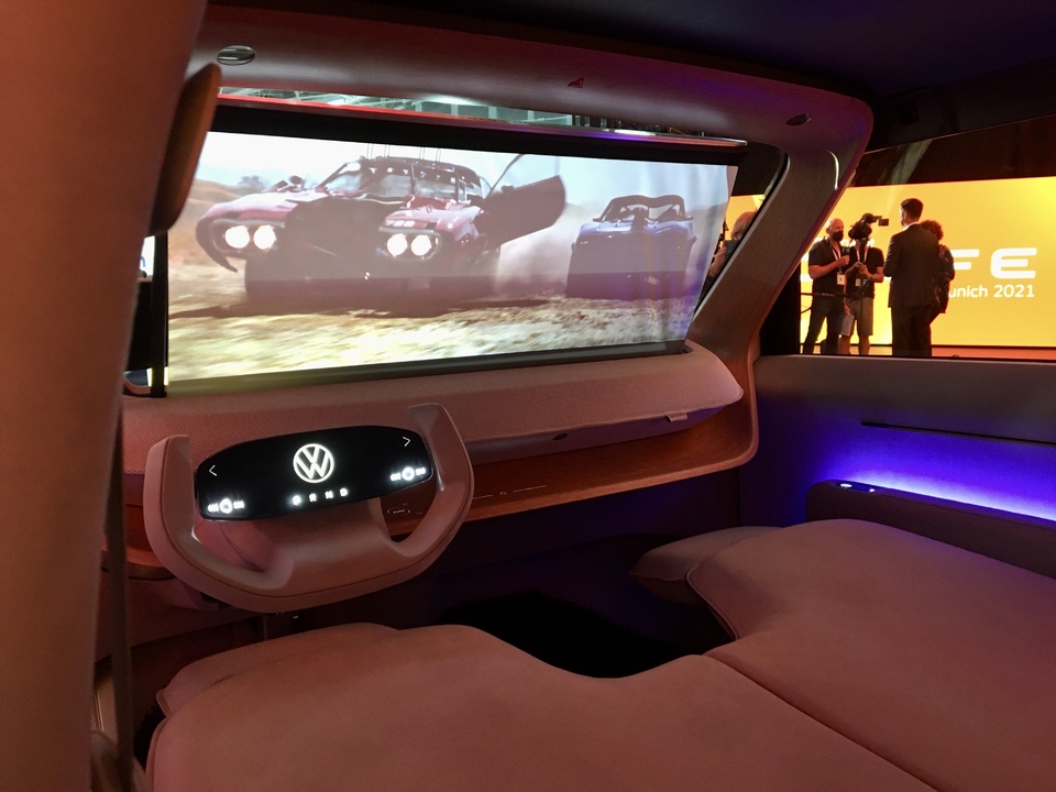 Volkswagen ID.Life : le concept surprise - Vidéo en direct du Salon de ...