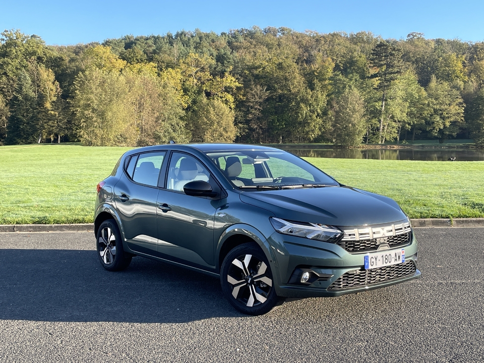 Citroën C3 vs Dacia Sandero : le match des citadines populaires