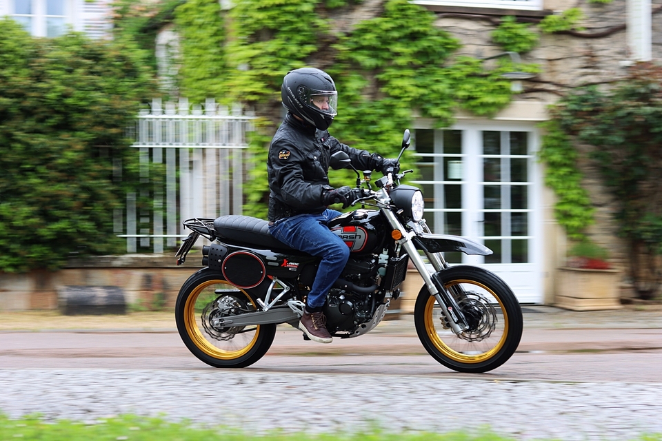 Essai - Mash X-Ride 125 : mélange des genres - Page 2