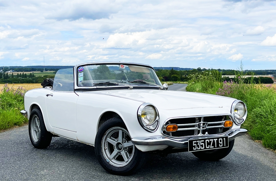 Honda S800 (1966 – 1970), les dix mille tours des sixties, dès 23 000