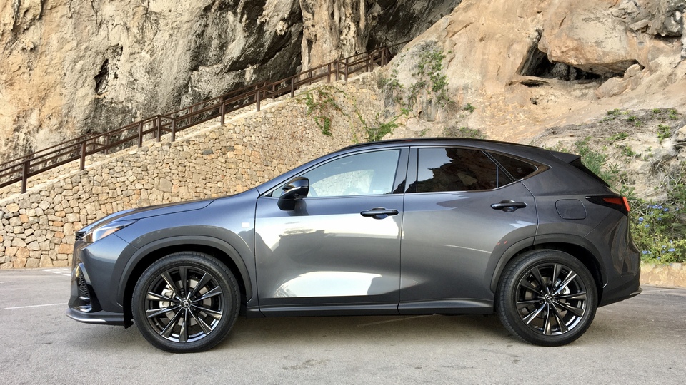 New Peugeot e-3008 (2023): The secrets of the P64 3rd generation ...