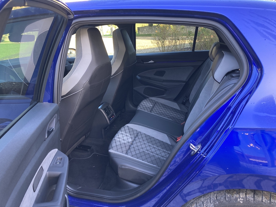 Comparatif vidéo – Opel Astra VS Volkswagen Golf : ballet allemand