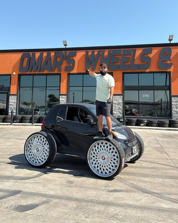 30 pouces sur une Smart, ça passe