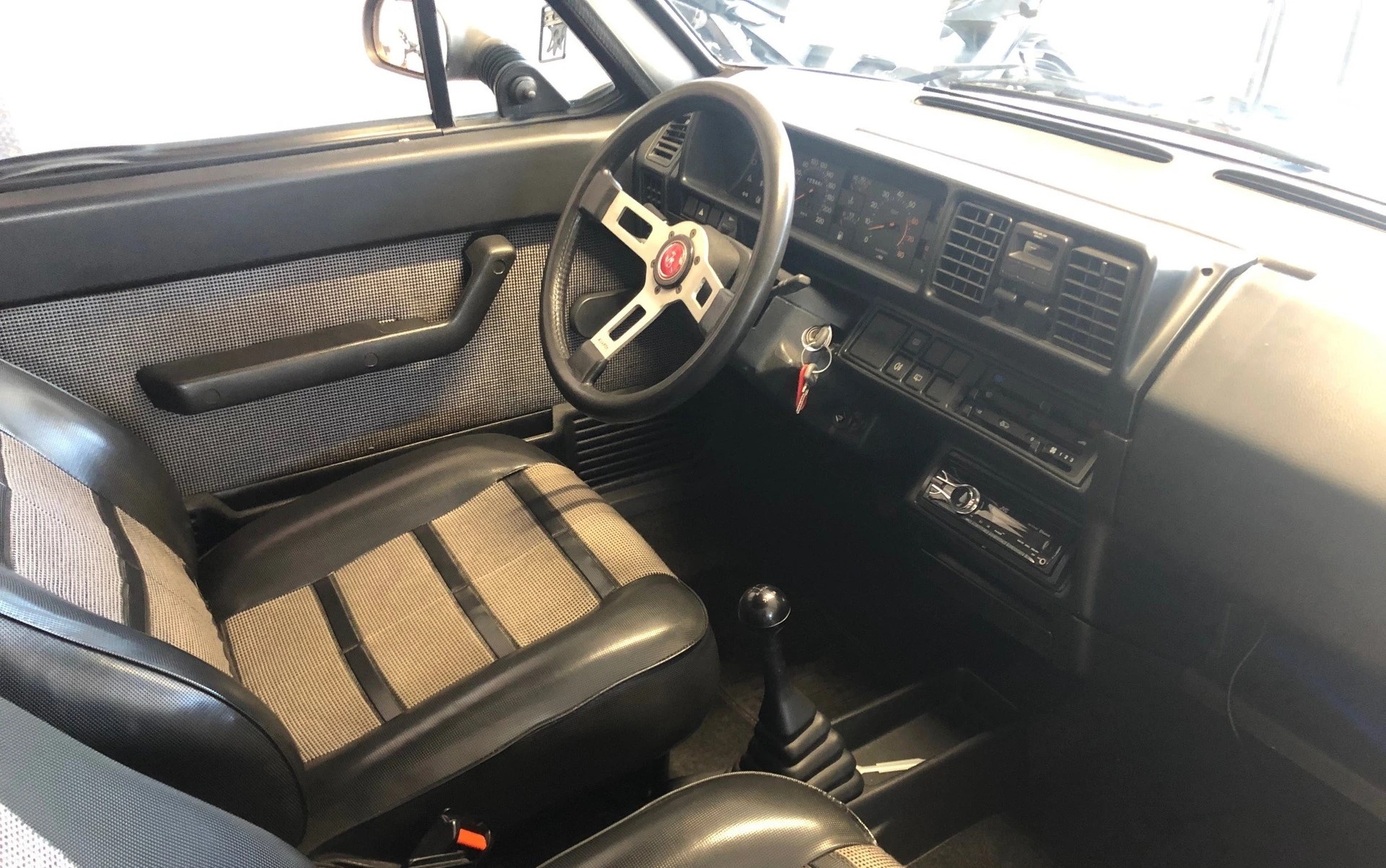 Look inimitable et moteur pétillant, redécouvrez la Fiat Ritmo 105 TC