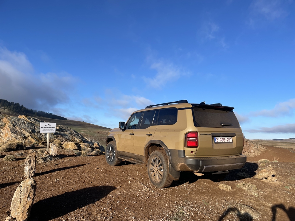 Nouveau Toyota Land Cruiser : look rétro, techno néo