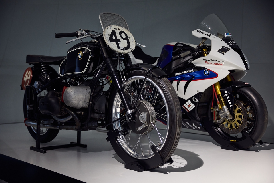 Exposition « 100 Years BMW Motorrad » - Héritages VS Innovations, le ...