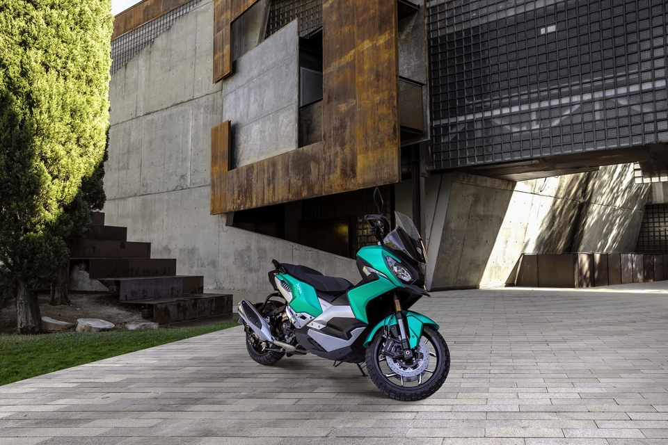 Essai - Peugeot XP400 : mélange de genres