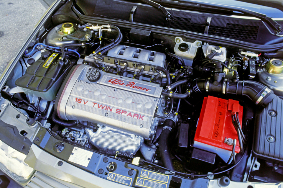 Alfa Romeo 145 Quadrifoglio (1995 – 2000), le retour du cœur sportif ...