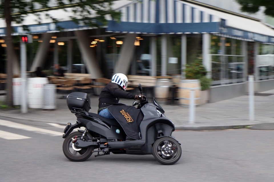 Essai - Zeway Swapper Triango + (2023) : le scooter électrique ...