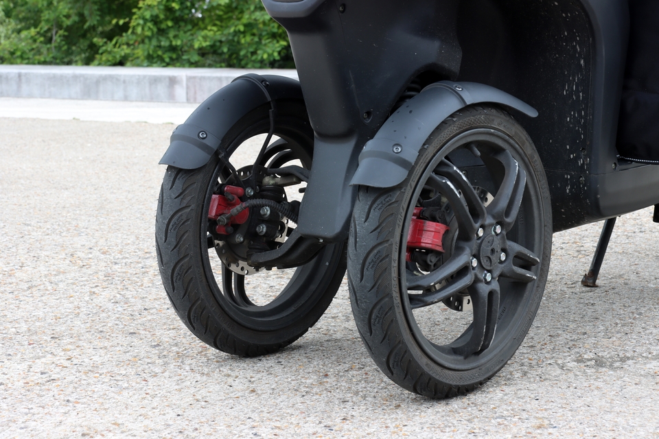 Essai - Zeway Swapper Triango + (2023) : le scooter électrique réinventé