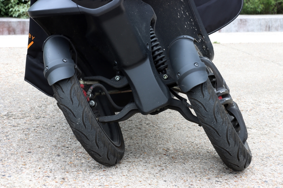 Essai - Zeway Swapper Triango + (2023) : le scooter électrique réinventé